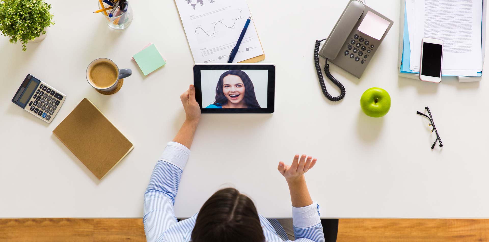 Hardphones Vs. Softphones – Everything You Need to Know