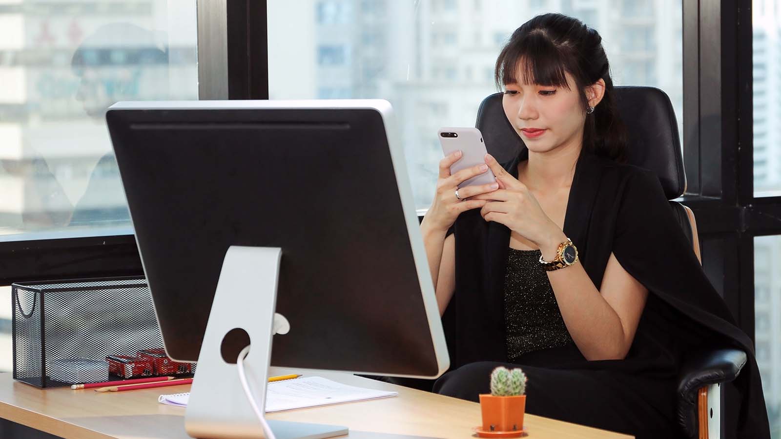 How Small Businesses Can Make the Most of Business Texts